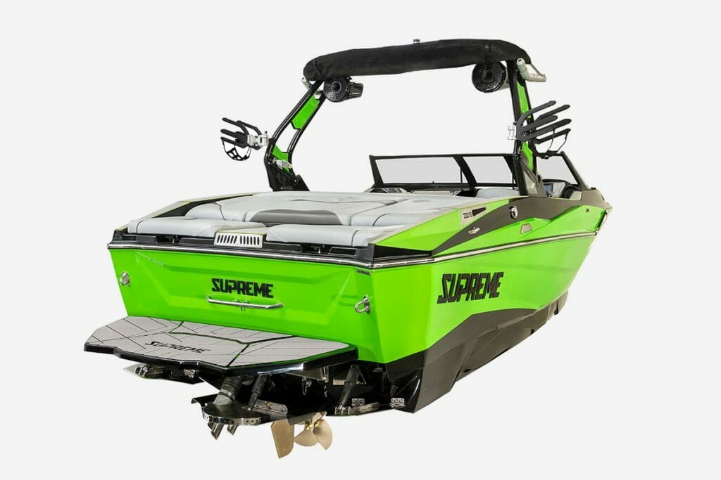 Supreme Boats » World Class Towboats | Surf Wake Ride